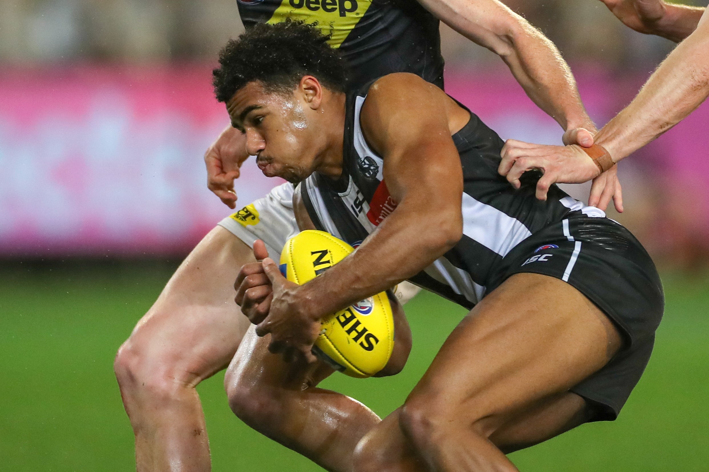 AFL to investigate Pie’s injury - K ROCK 95.5