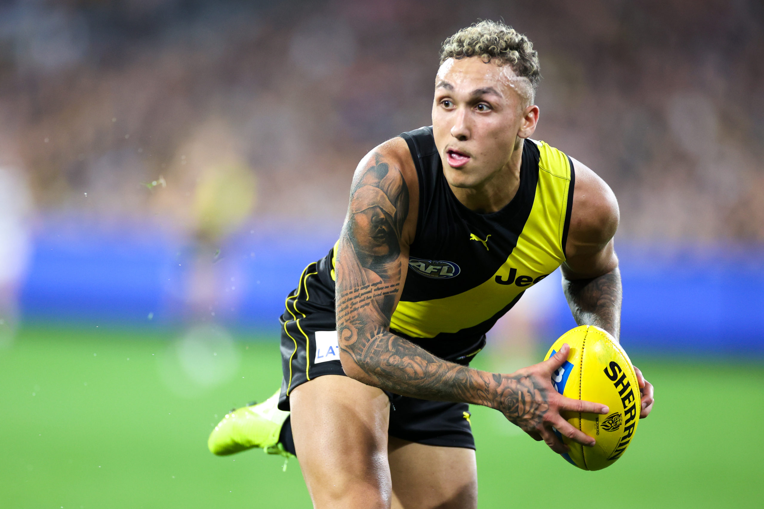 New deal for star Tiger - K ROCK 95.5