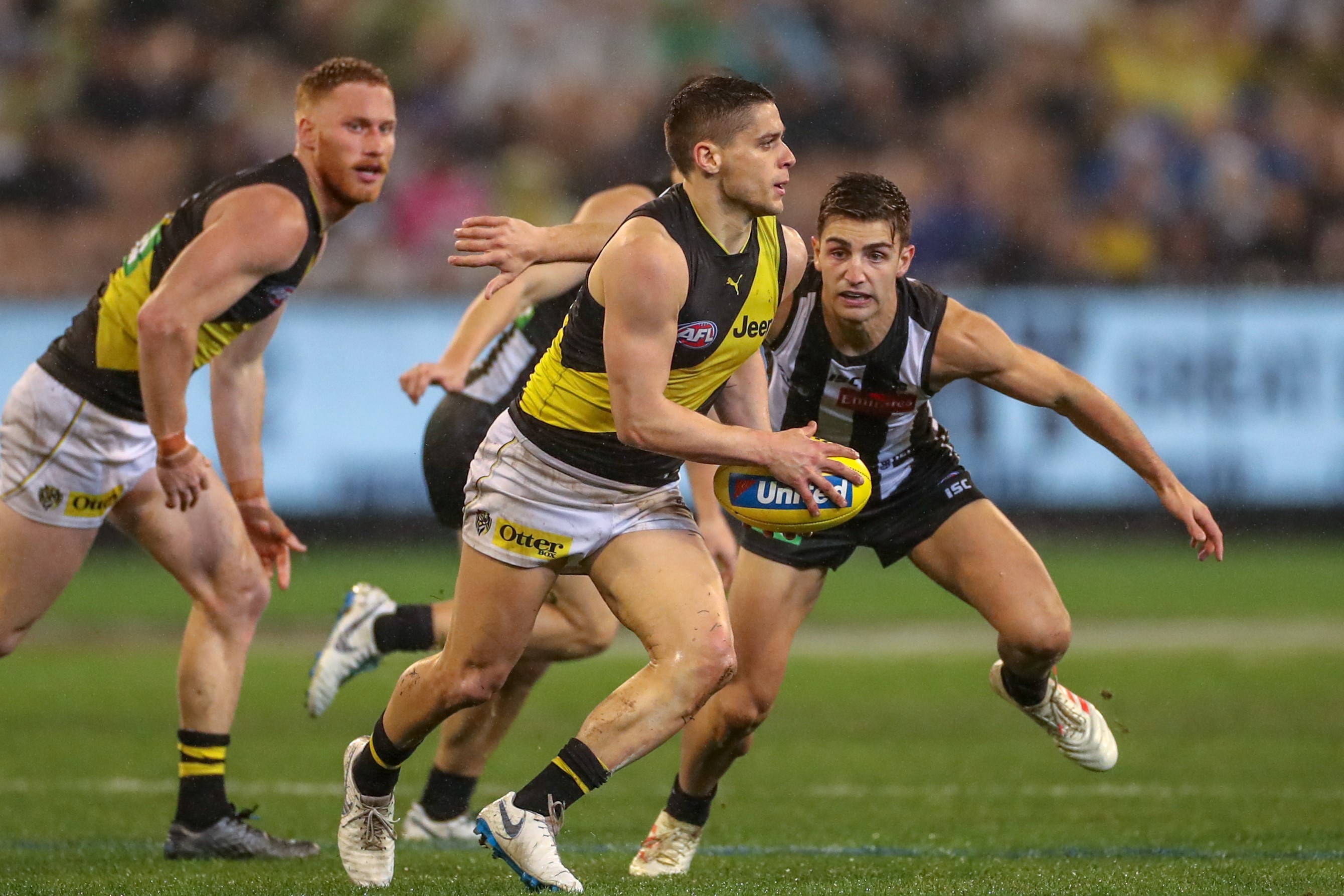 Tiger recovering well - K ROCK 95.5