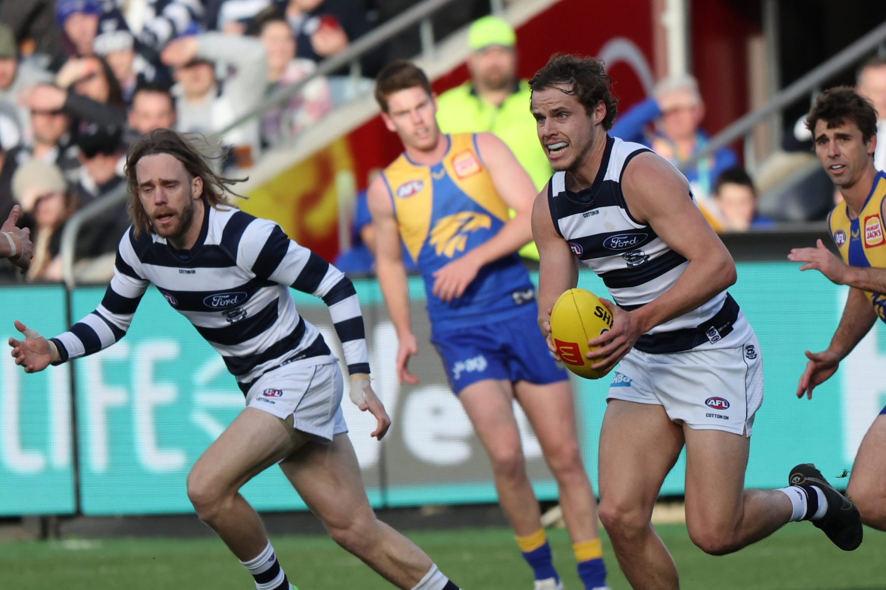 Cats on track for first final - K ROCK 95.5