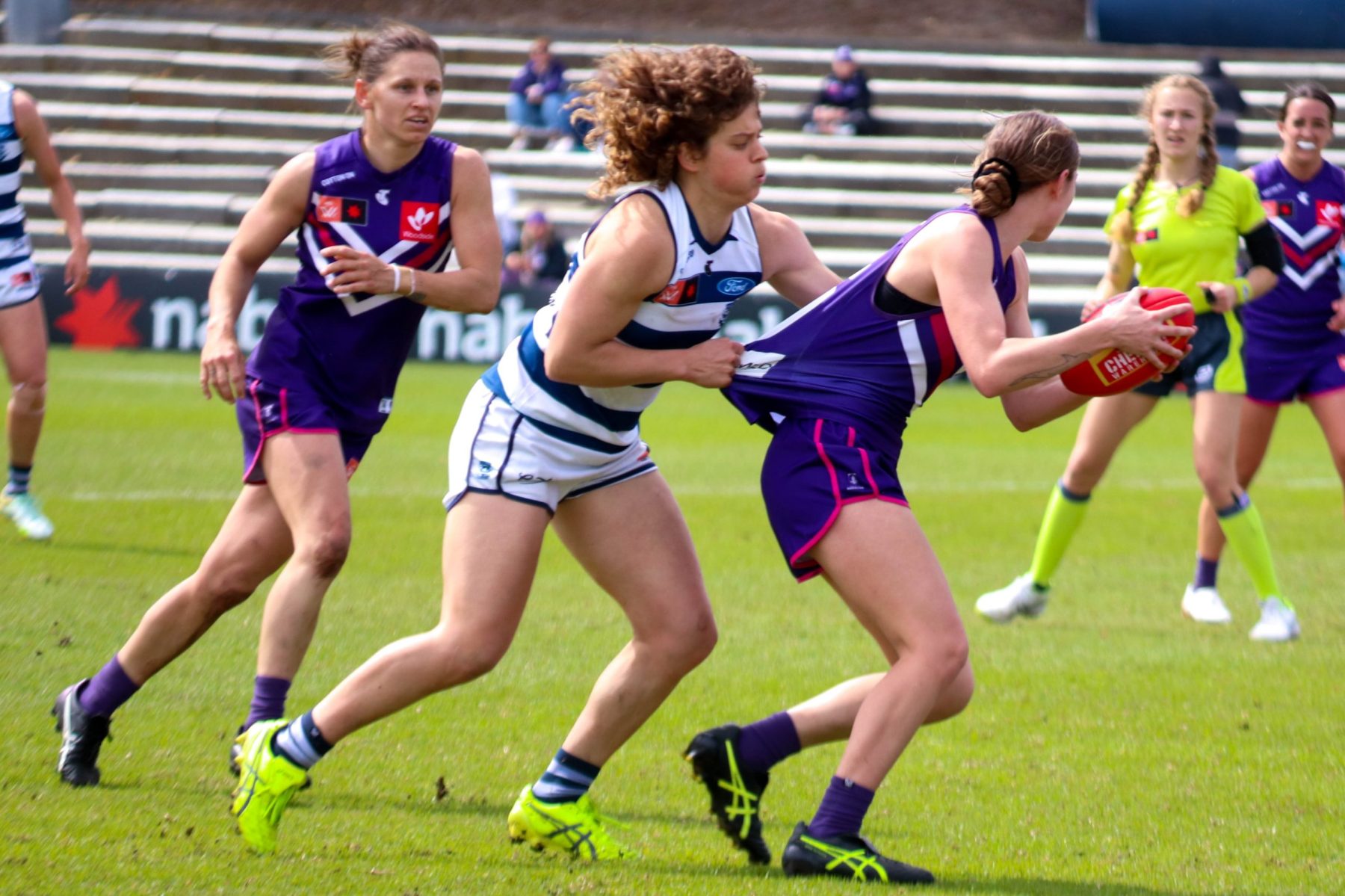 Cats keep Freo to record low - K ROCK 95.5