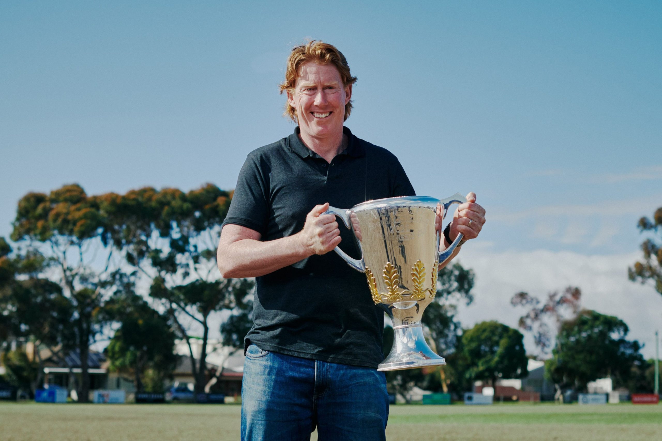 Ling given cup honour - K ROCK 95.5