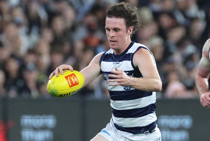 Cats “at ease” with Holmes negotiations - K ROCK 95.5
