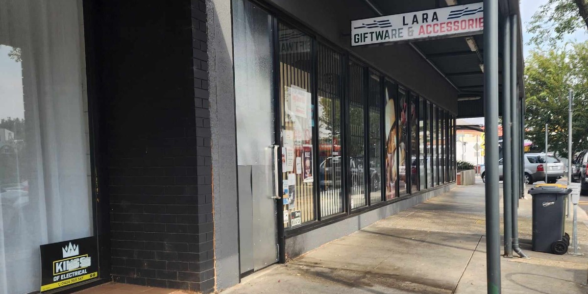 Molotov cocktail thrown at Lara shop - K ROCK 95.5