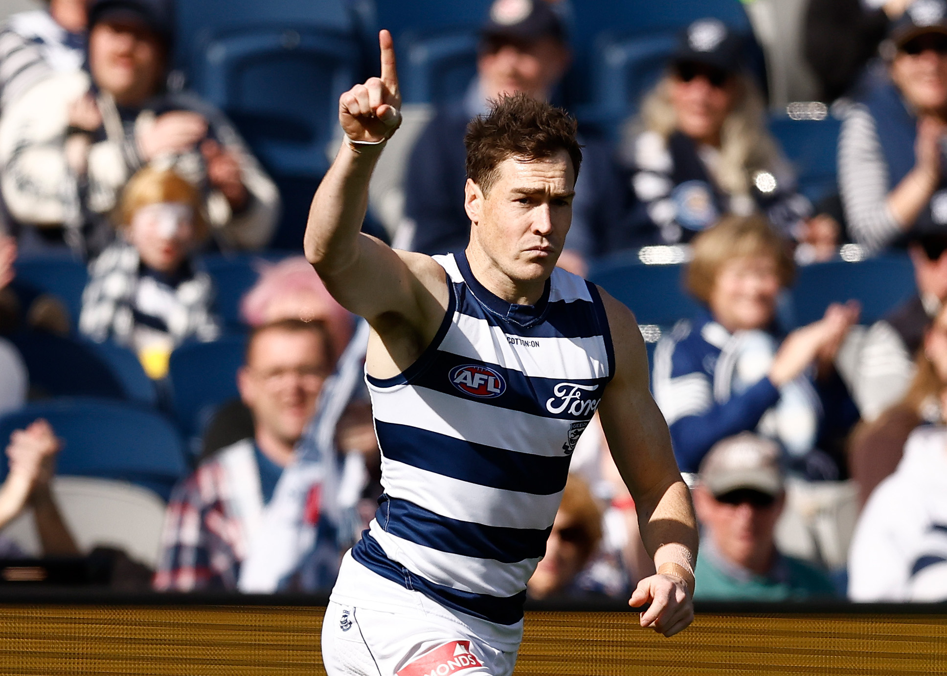 Cameron stars as Cats keep top two hopes alive - K ROCK 95.5