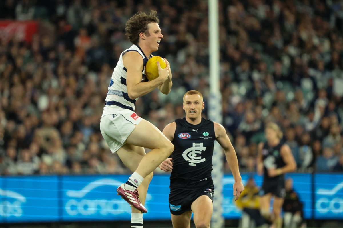 Holmes claims maiden Carji - K ROCK 95.5