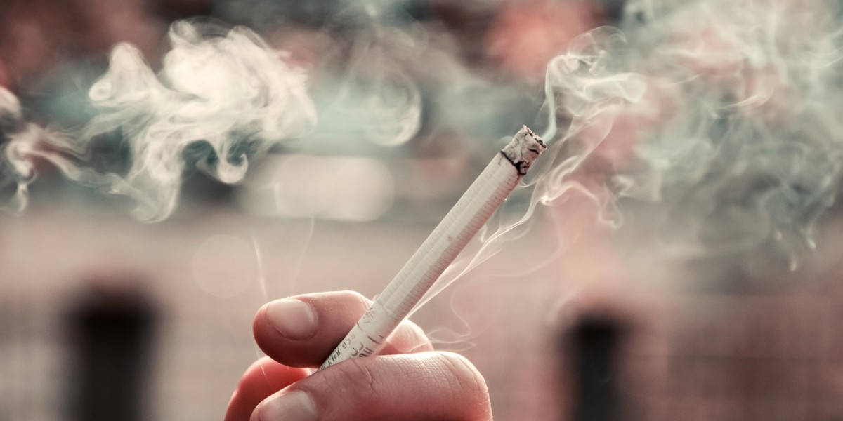 Lara man’s expensive smoke break - K ROCK 95.5