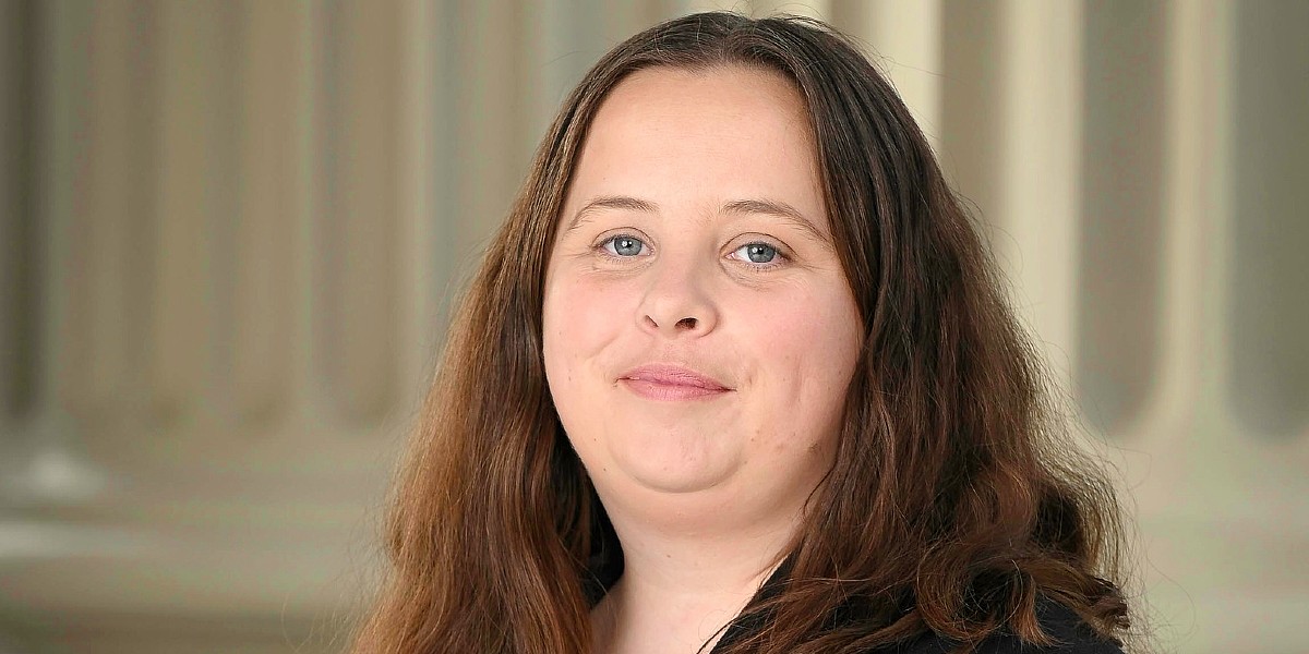 Hathway to run in federal poll - K ROCK 95.5