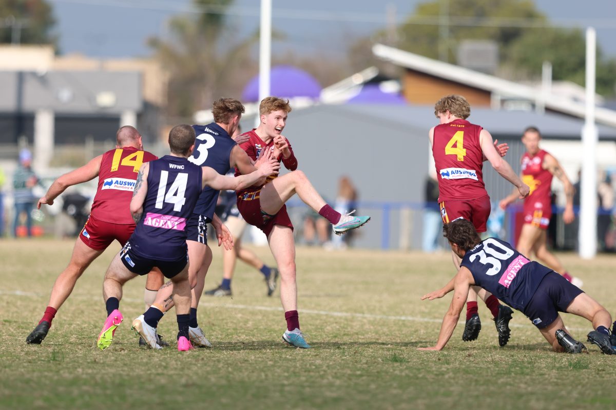 Scans for star Eagles - K ROCK 95.5