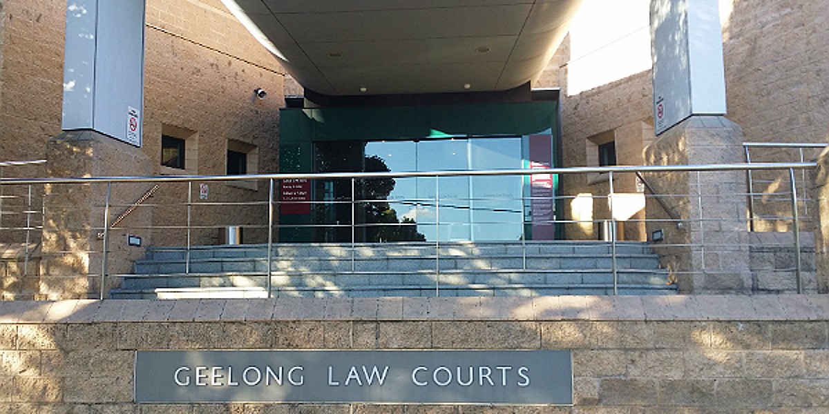 Trio charged over fatal stabbing - K ROCK 95.5